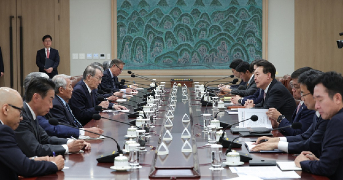 G7 summit, bilateral meetings highlight Yoon's diplomatic super week