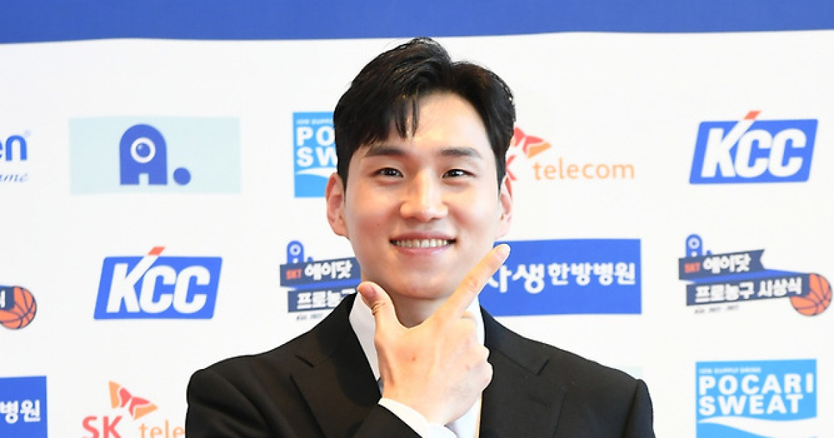 ‘FA 최대어’ 문성곤, ‘7억8000만원’ KT行...KGC는 최성원 ‘4억원’ 영입