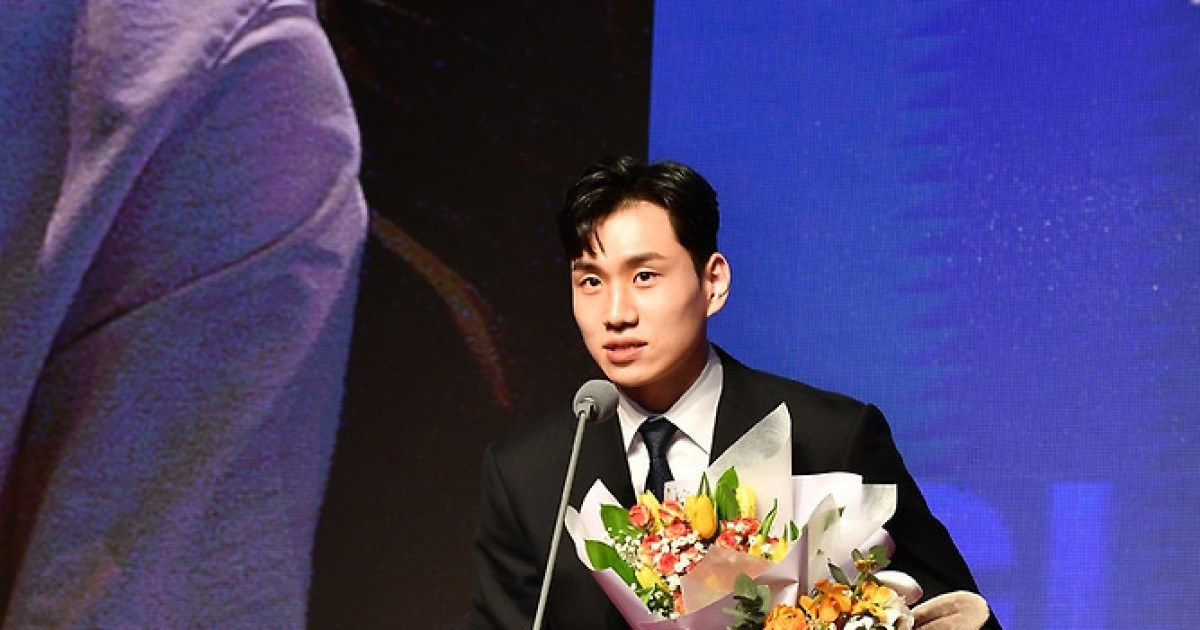 KT, FA 문성곤 영입…5년·첫해 보수 7억8000만원