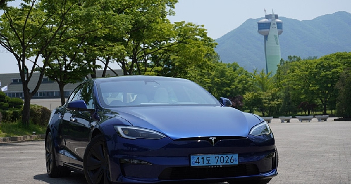 [영상] 아찔해지는 전기차, 테슬라 모델S 플레드 | 글로벌오토뉴스