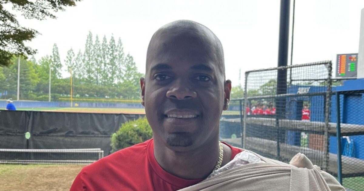 "체인지업-커브 위력적" 첫 등판 147km, SSG 구원군이 마침내 온다