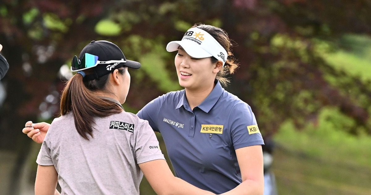 디펜딩 챔피언 홍정민, 방신실 돌풍 꺾고 KLPGA 매치 16강에