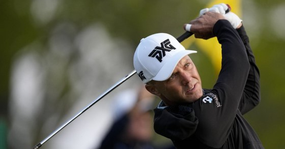 PGA챔피언십 1R 에릭 콜 깜짝 선두, LIV 간판 디섐보 1타 차 2위
