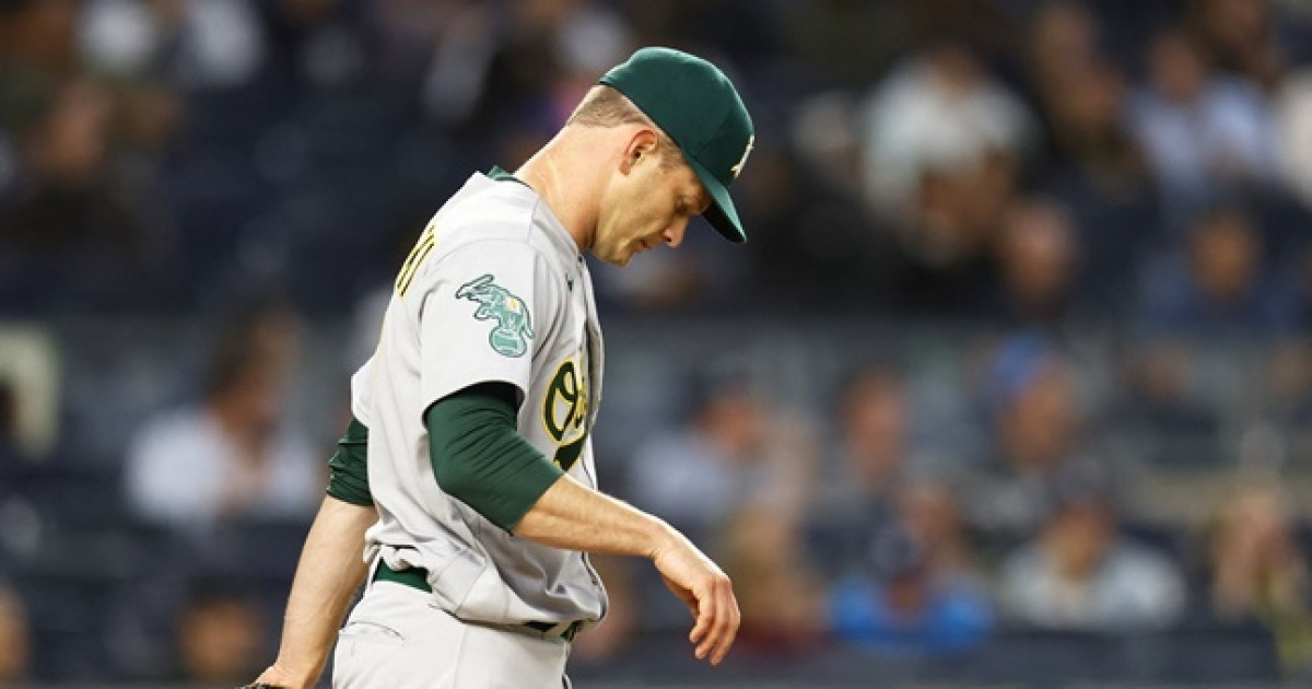 1년 전 KBO 최고 투수가 어쩌다... ERA 9.00에 잇단 부상까지, '역수출 신화' 꿈도 산산조각