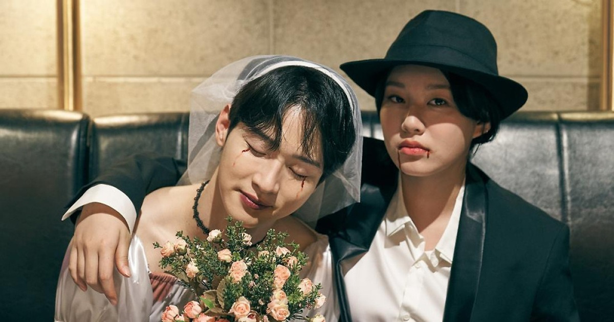 남자가 웨딩드레스를 성별 바꾸며 노는 톱스타 커플 필더무비 