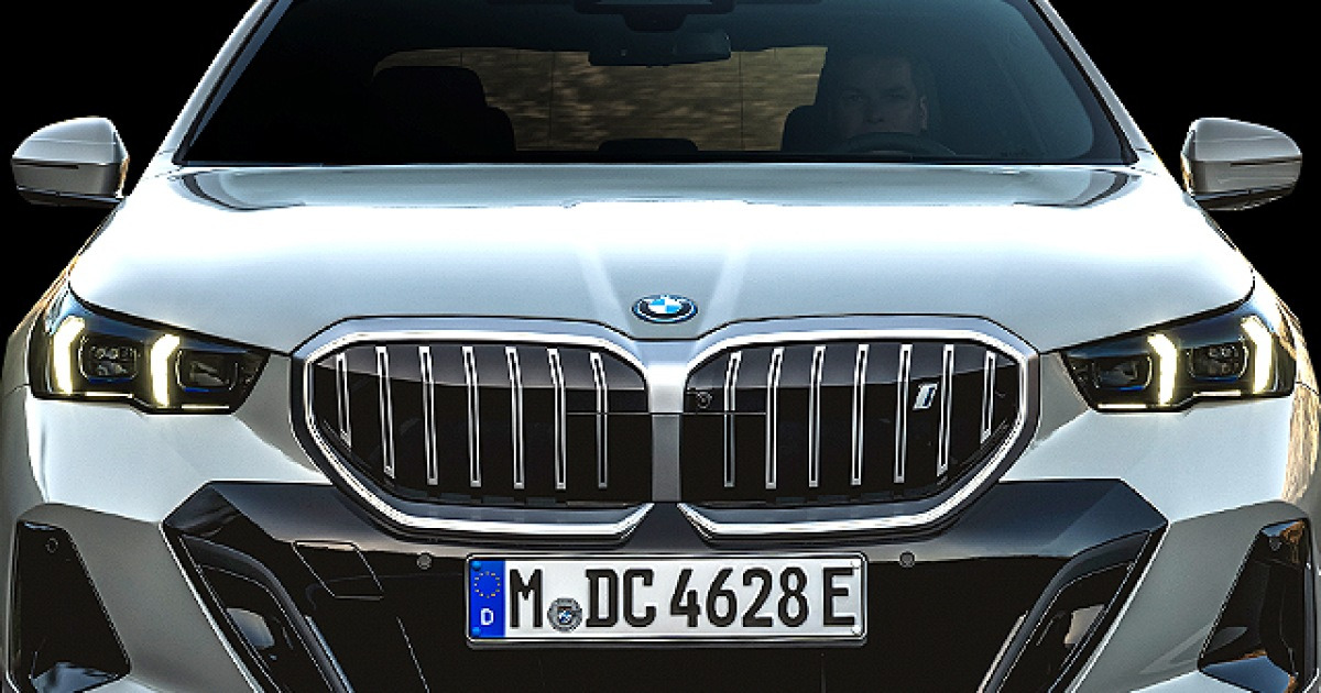 "한번에 582km" BMW i5, 신형 5시리즈 세계 최초공개 | 갓차