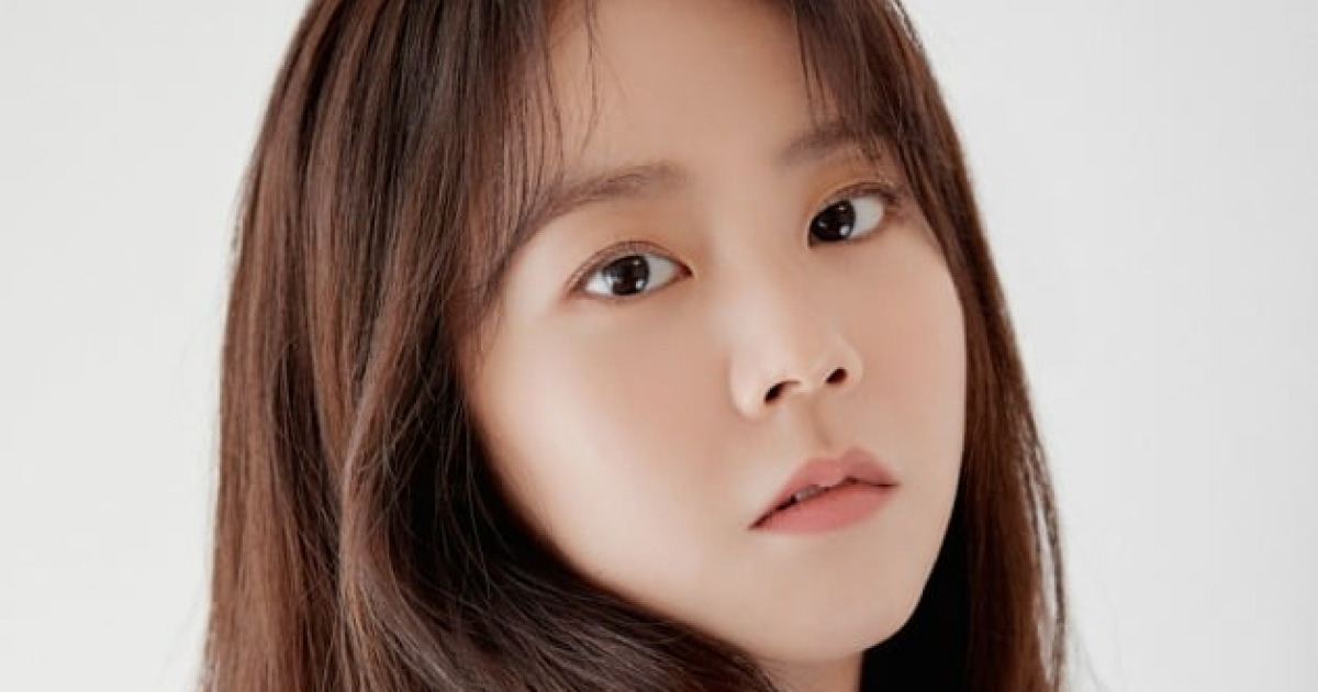 [단독] 카라 한승연, 영화에 이어 예능도 접수… JTBC 新 예능 '웃는 사장' 출연