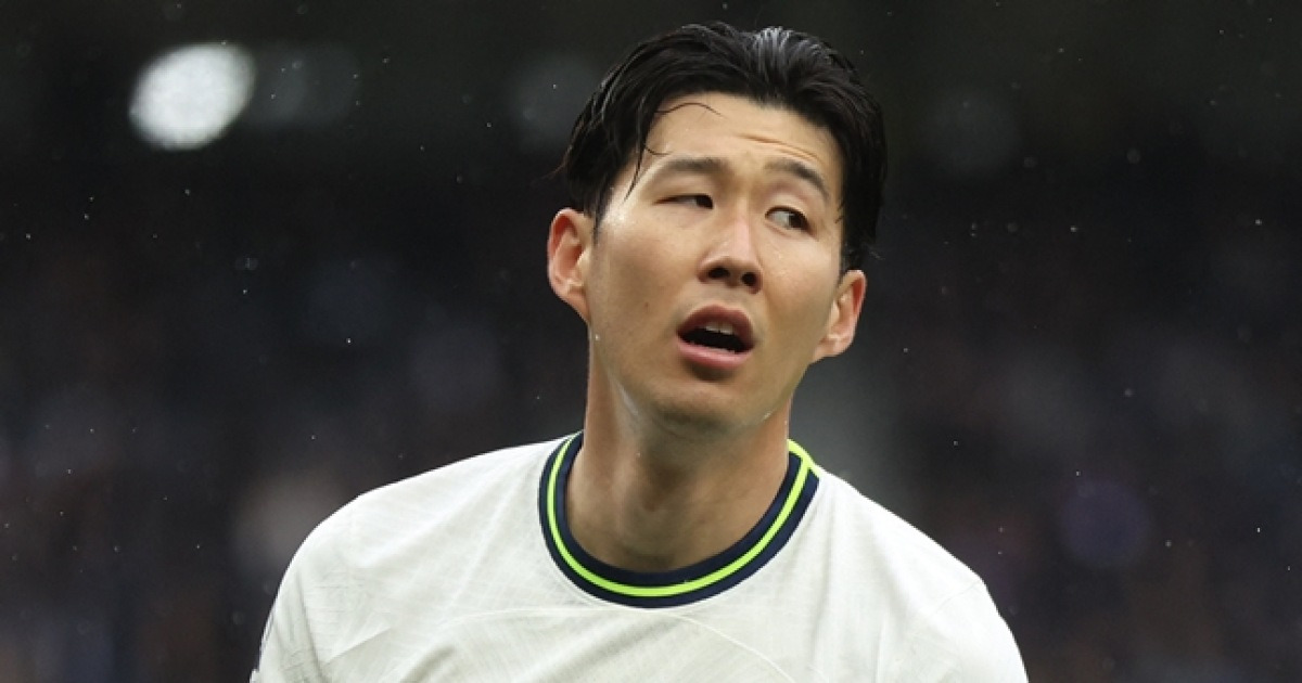 '손흥민-착잡한 얼굴, 살라-SNS 충격 토로' UCL 못 나가는 EPL 득점왕들의 '씁쓸함'