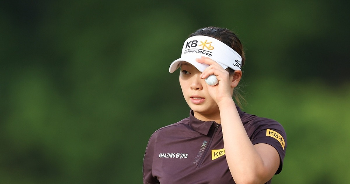 KLPGA 투어 방신실 "감기로 컨디션 안 좋아…멀리 치면 260m"