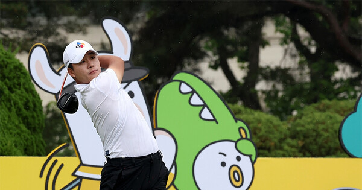 샷감 좋은 김민규 "목표는 우승…1년에 1승" [KPGA KB금융 리브챔피언십]