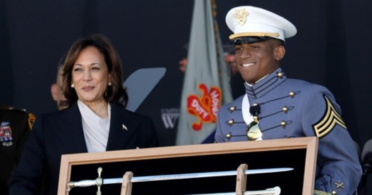 USA DEFENSE WEST POINT GRADUATION DAY
