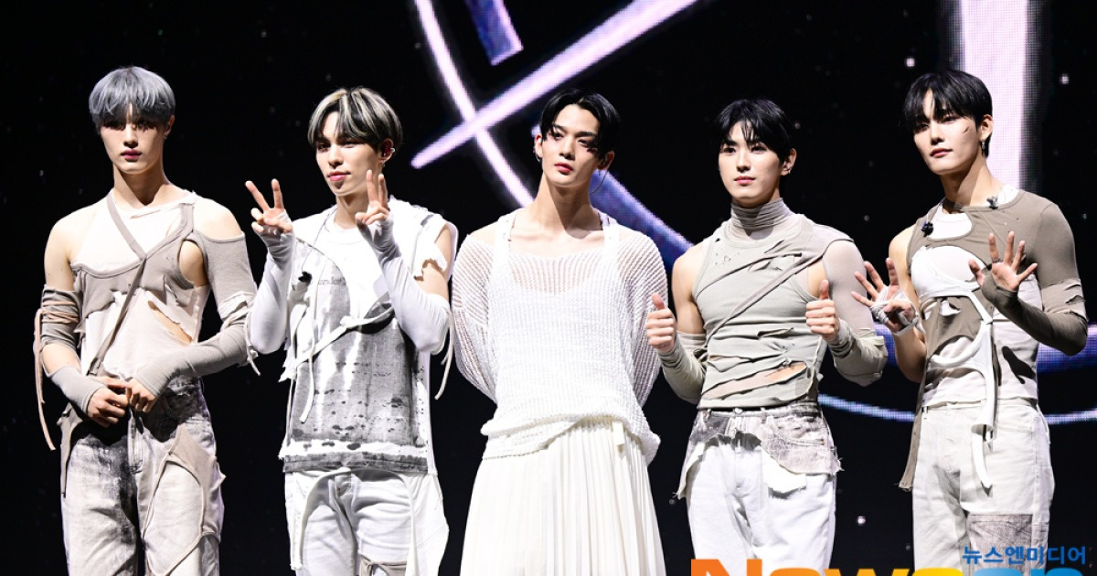 씨아이엑스(CIX), 9개월만에 돌아왔어요[포토엔HD]