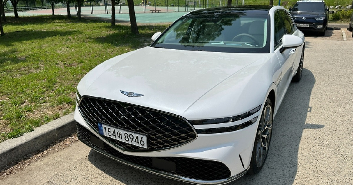 강남 사로잡은 이유 알겠네…제네시스 G90 타보니 "집보다 안락"[차알못시승기]