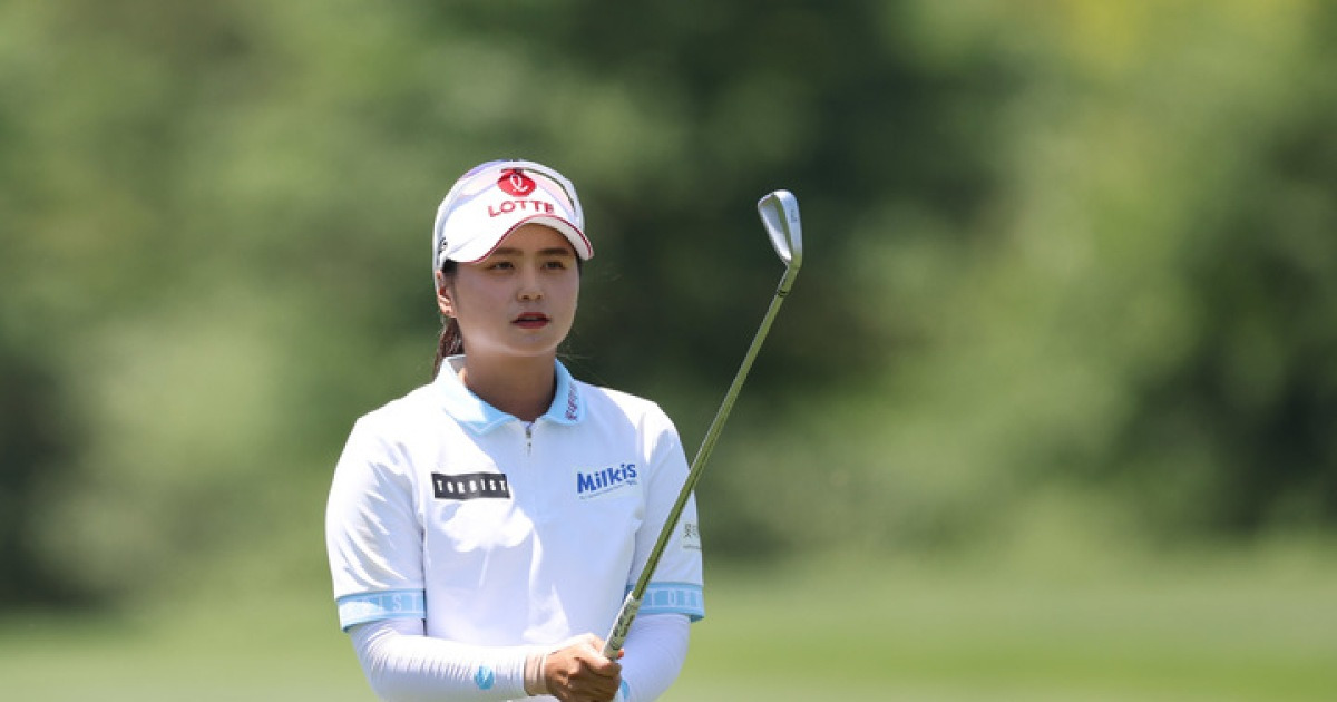 최혜진, KLPGA 롯데 오픈 3R 선두…9번째 우승 보인다