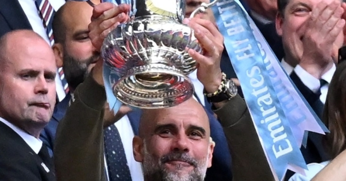 EPL·FA컵 제패→2번째 트레블 앞둔 펩 “이제야 말할 수 있다, 한 경기 남았다” [FA컵]