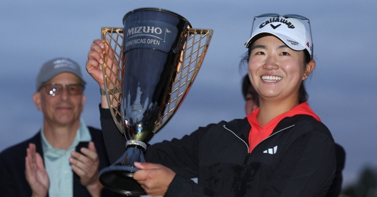 로즈 장, 72년 만에 프로 데뷔전서 LPGA 투어 우승 “LPGA 회원 수락, 2023시즌 뛴다”