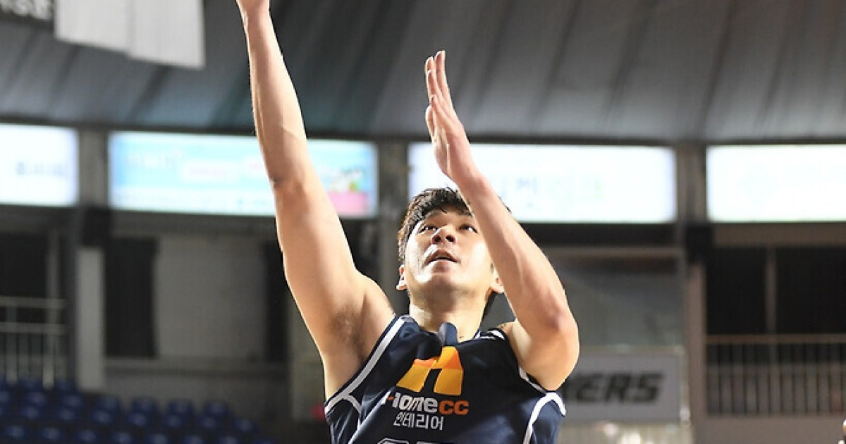 ‘포워드 보강’ KGC, KCC로부터 김상규 영입···전태영과 1대1 트레이드