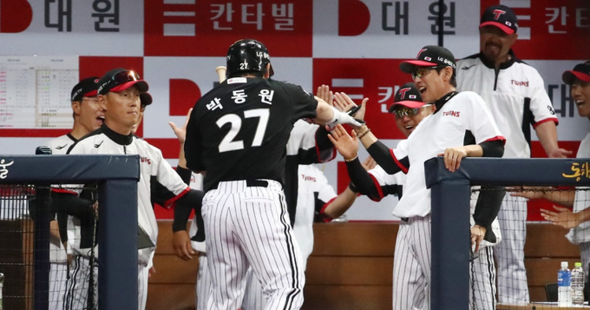 LG 박동원, 5월 MVP 선정…생애 첫 월간 MVP이자 LG의 4년 만의 월간 MVP