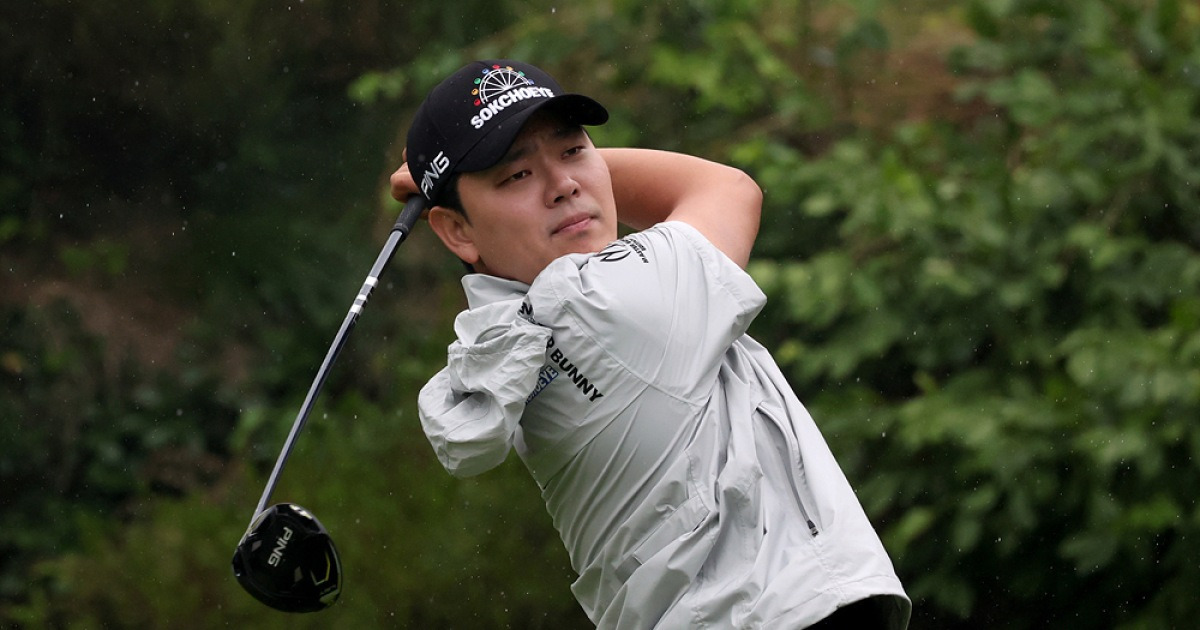 이정환, KPGA 선수권 3R 선두 도약…5년 만에 우승 겨냥