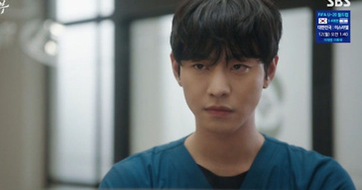 '김사부3' 이성경, 안효섭X한석규 반대에도..유연석 보이콧 '충격' [★밤TView]