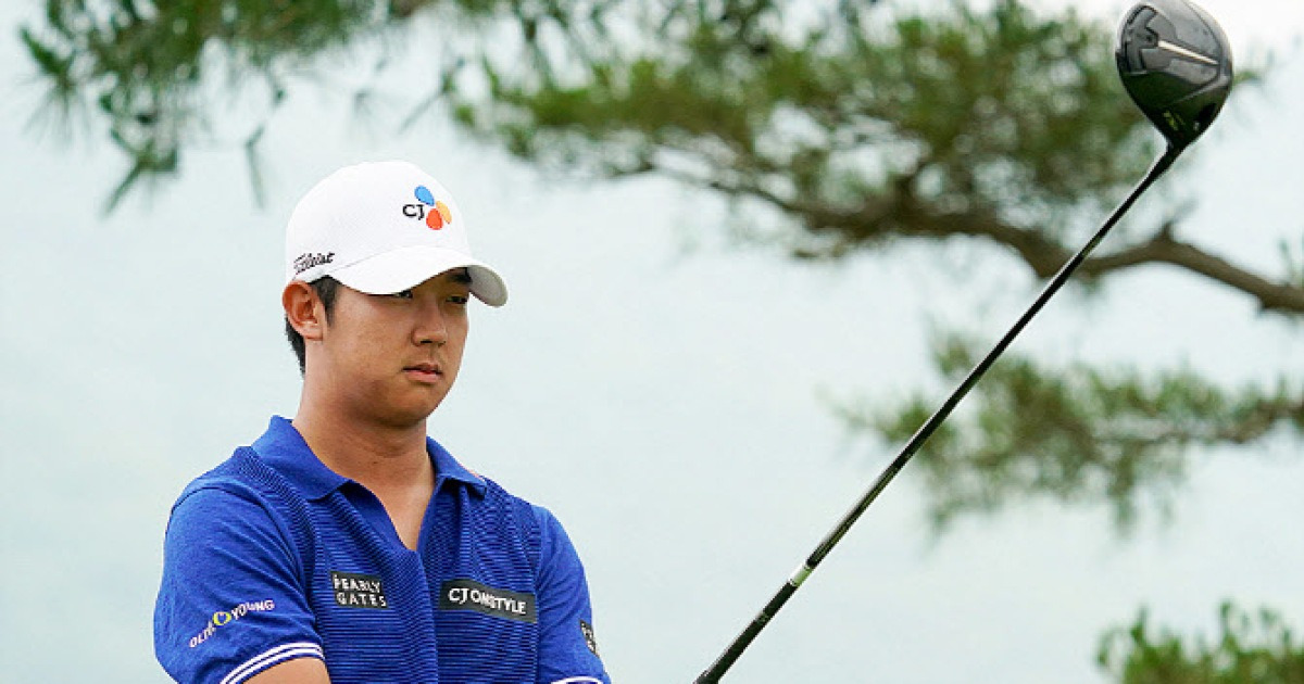 2001년생 최승빈, KPGA선수권 제패..동갑내기 박준홍 1타 차 제쳐