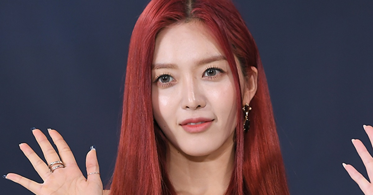 AOA 도화 ‘반가운 인사’ [MK포토]