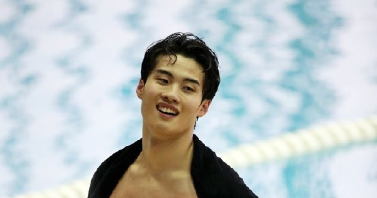 '광저우AG 금메달 청신호' 황선우, 자유형 200m 시즌 세계 1위 등극