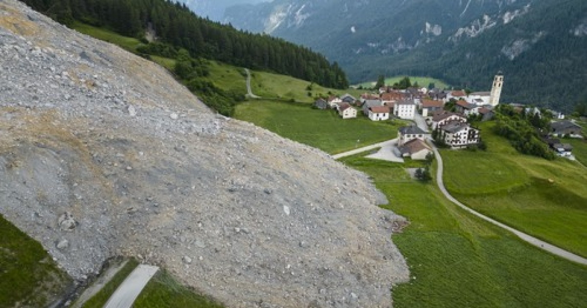 SWITZERLAND MOUNTAIN ROCKFALL