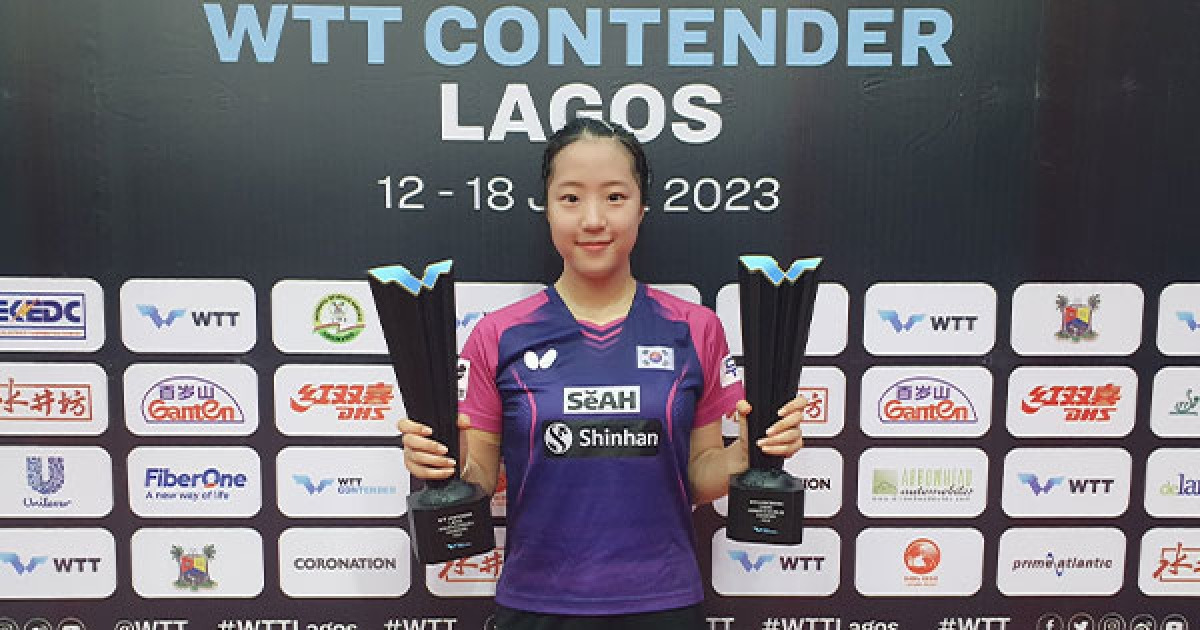 탁구 신유빈, WTT 컨텐더서 중국 꺾고 단·복식 2관왕