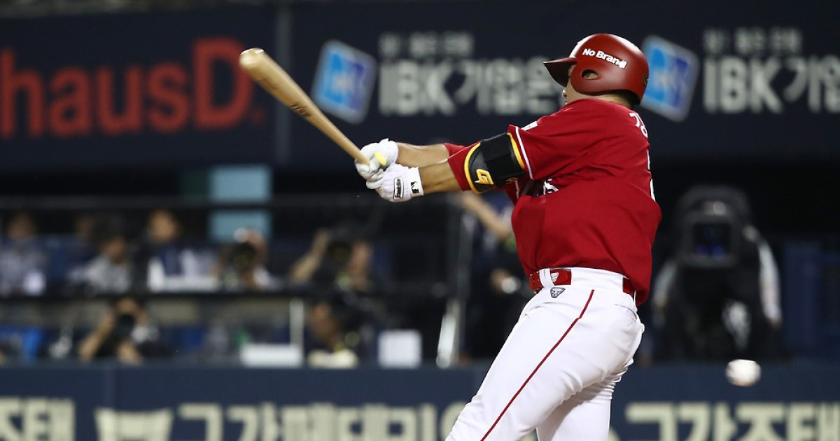 SSG 강진성의 적시타