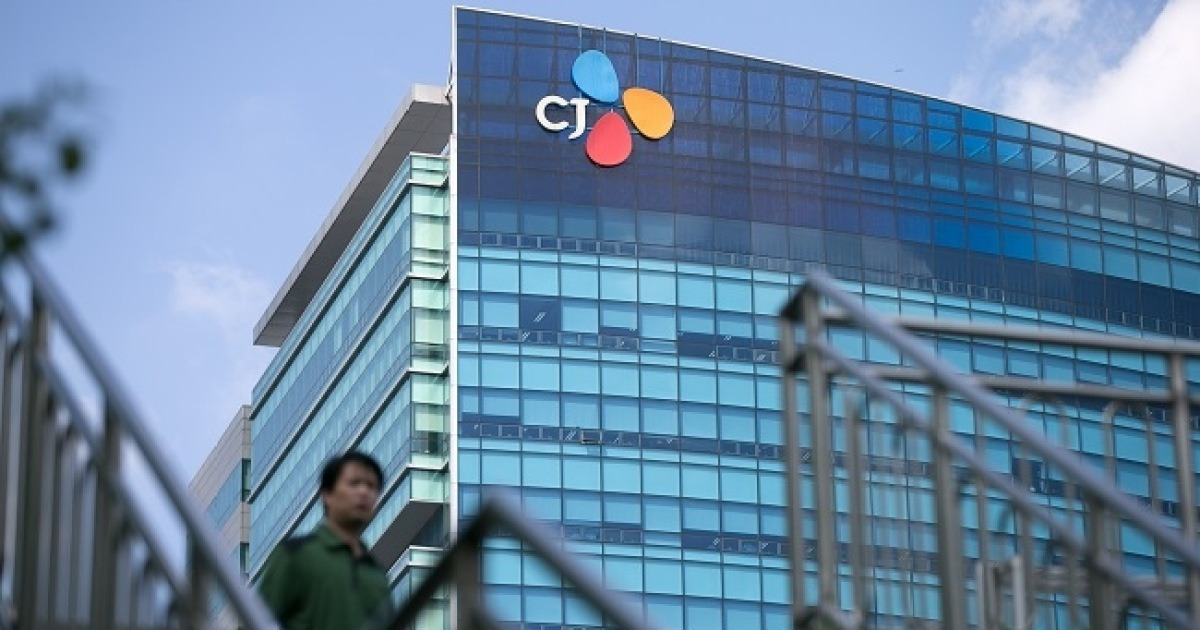 [CJ CGV 1조 수혈]③묘수냐 꼼수냐