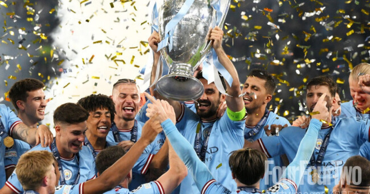 [epl.told] 7년, 캡틴, 304경기, 그리고 트레블...펩시티의 시작에 그가 있었다