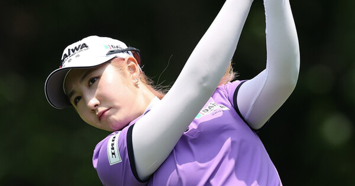 통증 때문에 스윙 바꾼 배선우, JLPGA 시세이도 오픈 1R 공동 선두(종합)