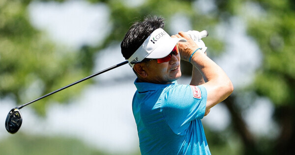 양용은, 메이저 US 시니어오픈 3R 공동 4위로↑…선두는 랑거 [PGA 챔피언스투어]