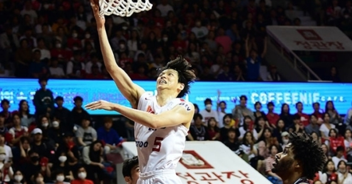 ‘플래시 썬’ 김선형, 2년 연속 ‘연봉킹’…오세근-최준용 품은 SK·KCC는 샐러리캡 초과