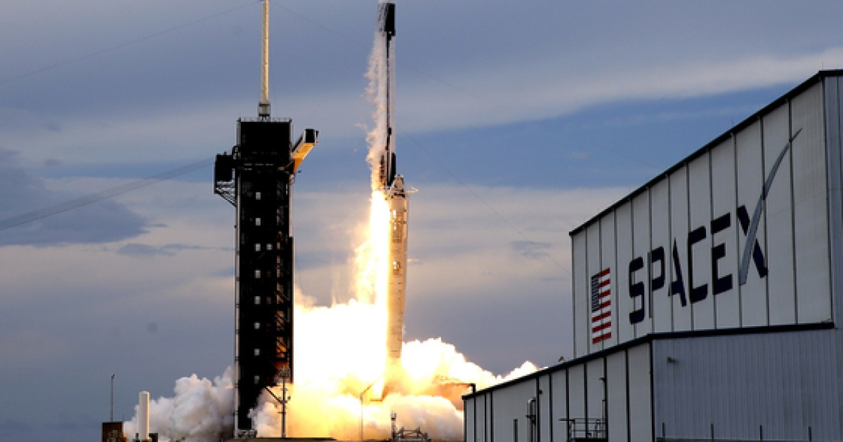 머스크의 이유있는 자신감...WSJ “우주로켓 사실상 스페이스X 독점”