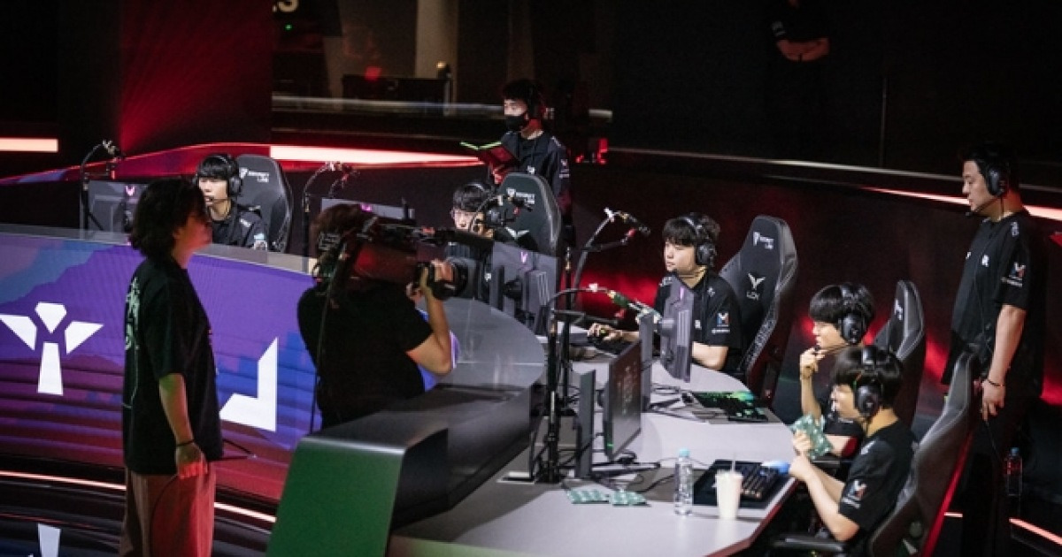 ‘우리의 계절’ KT, 세트14연승으로 1R 마무리