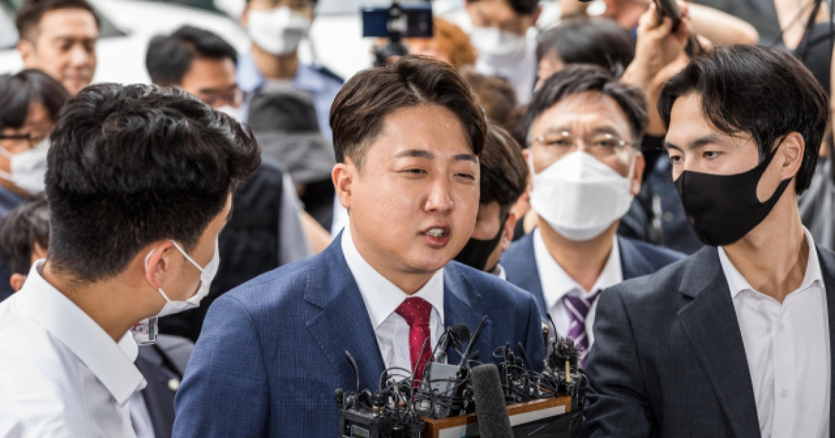 이준석 "비례 공천 여자분이 대변인, 메시지 망가져 선거 깨진다"