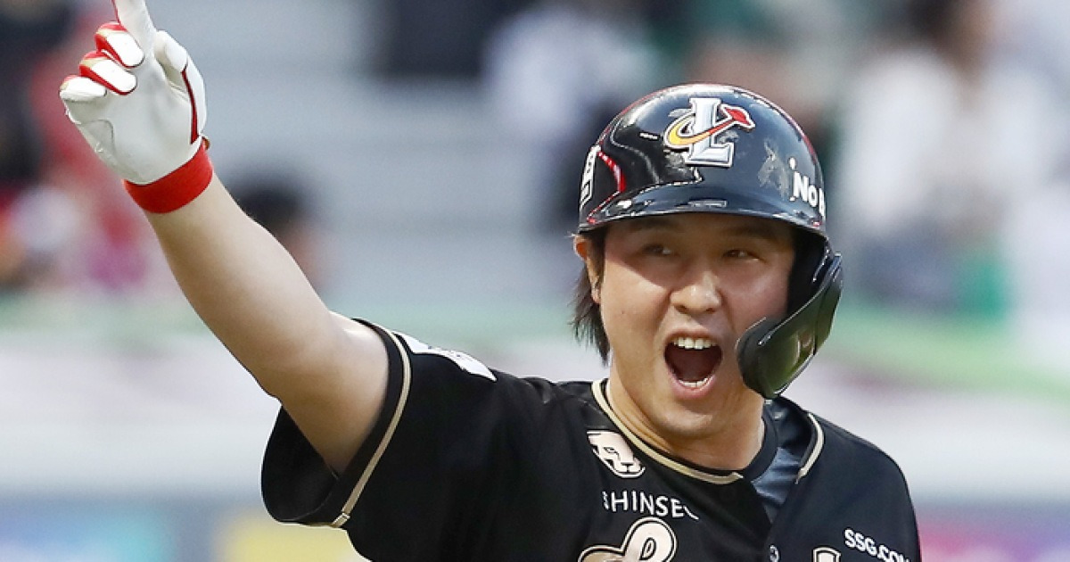 6월 가장 뜨거웠던 SSG 최정, KBO 월간 MVP 선정