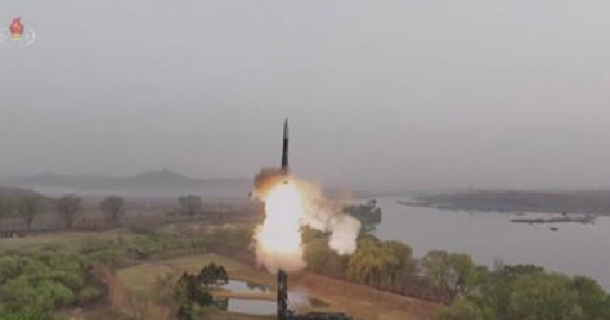 [속보]北 “어제 ICBM ‘화성-18형’ 시험발사”…김정은 “군사적 공세 취할 것”