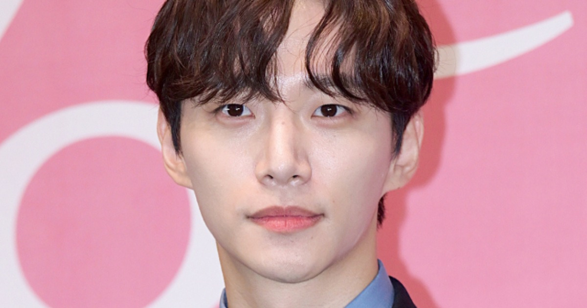 [단독] '대세' 이준호, 차기작은 넷플릭스 '캐셔로'···슈퍼히어로 변신