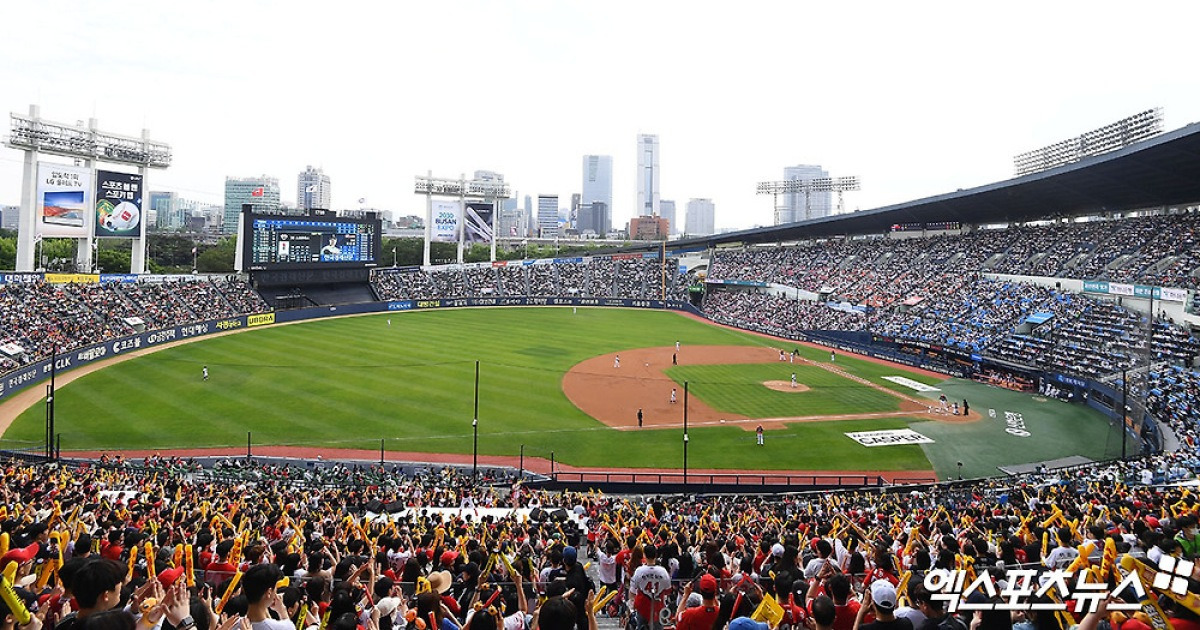 440만 관중, 치열한 순위경쟁···2023 KBO리그, 전반기에 어떤 기록 나왔나