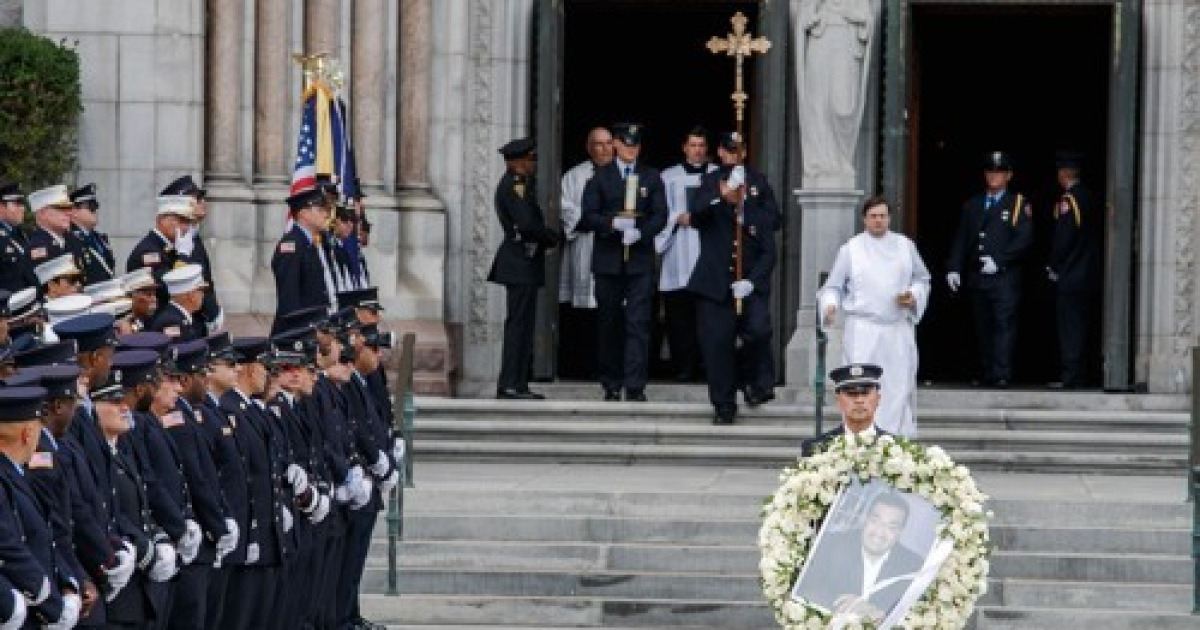 USA FUNERAL FIREFIGHTER