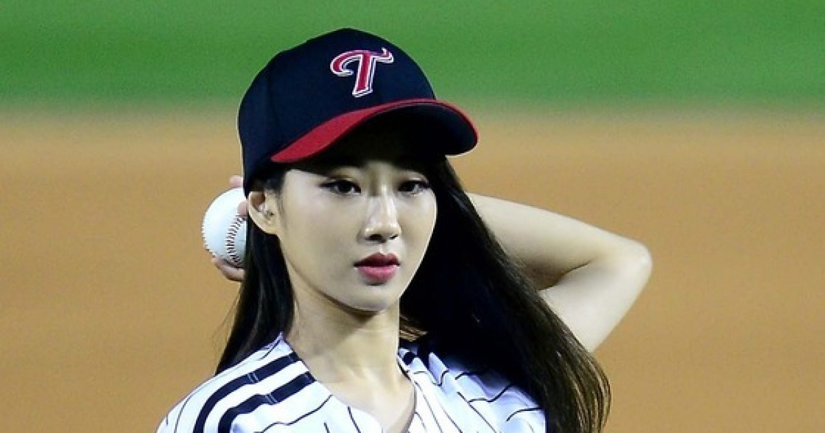 경리·주현영 잠실 뜬다…LG, SSG와 주말 3연전 승리 기원 시구