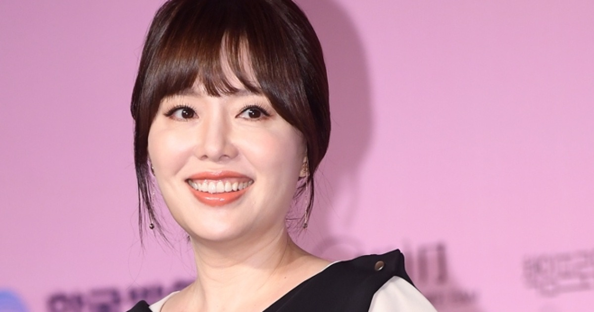 하희라도 당했다 "SNS 사칭범, 신고해주세요"