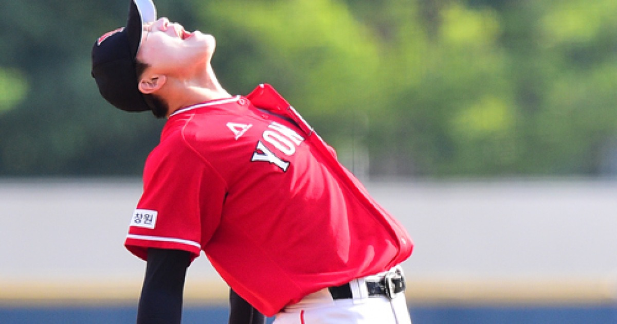 "한 곳에 비중을 두고 있지만"…ML-KBO가 모두 탐내는 재능, '156km 괴물' 장현석의 선택은?