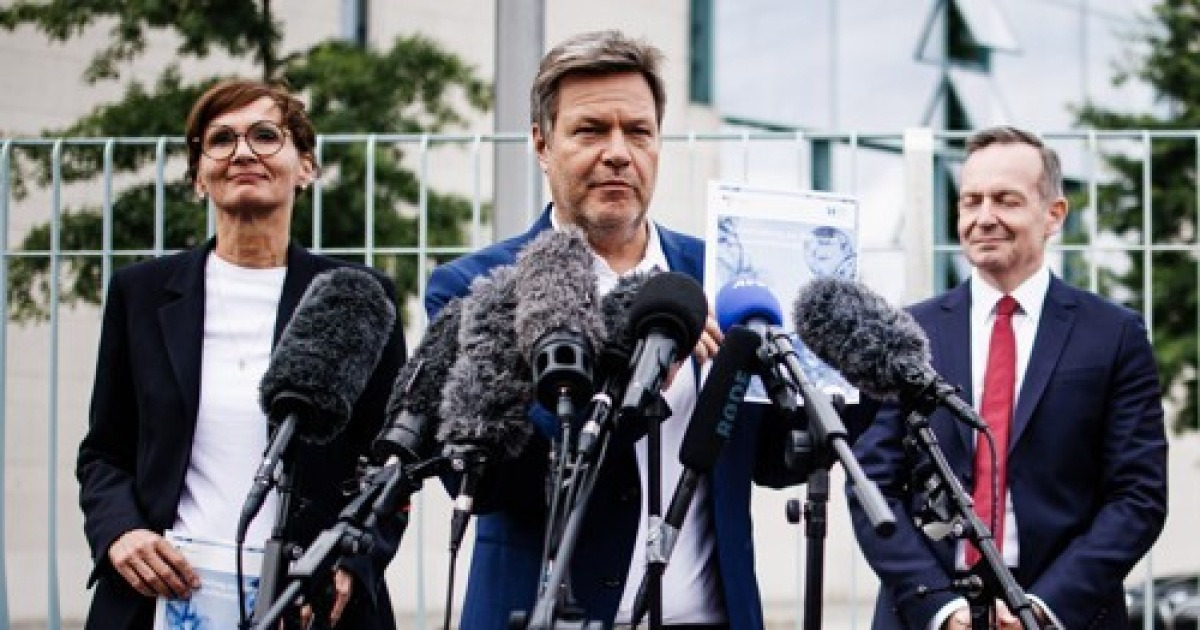 GERMANY CABINET GOVERNMENT