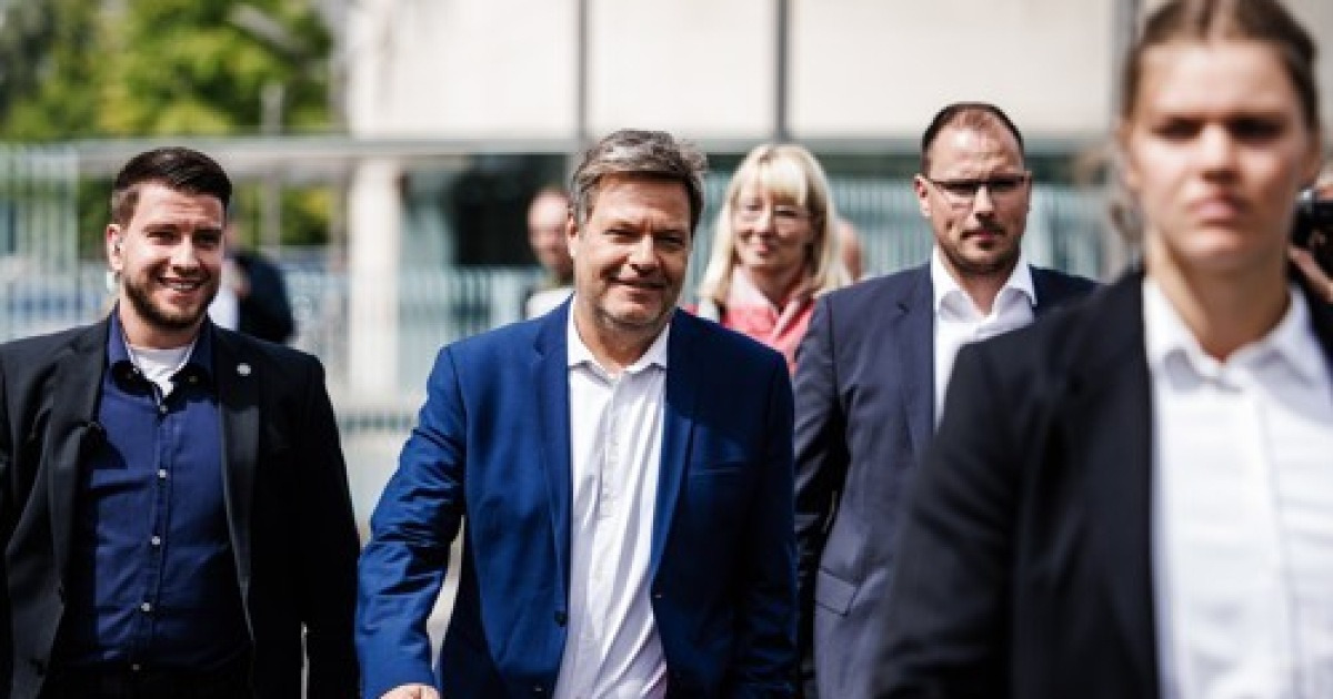 GERMANY CABINET GOVERNMENT