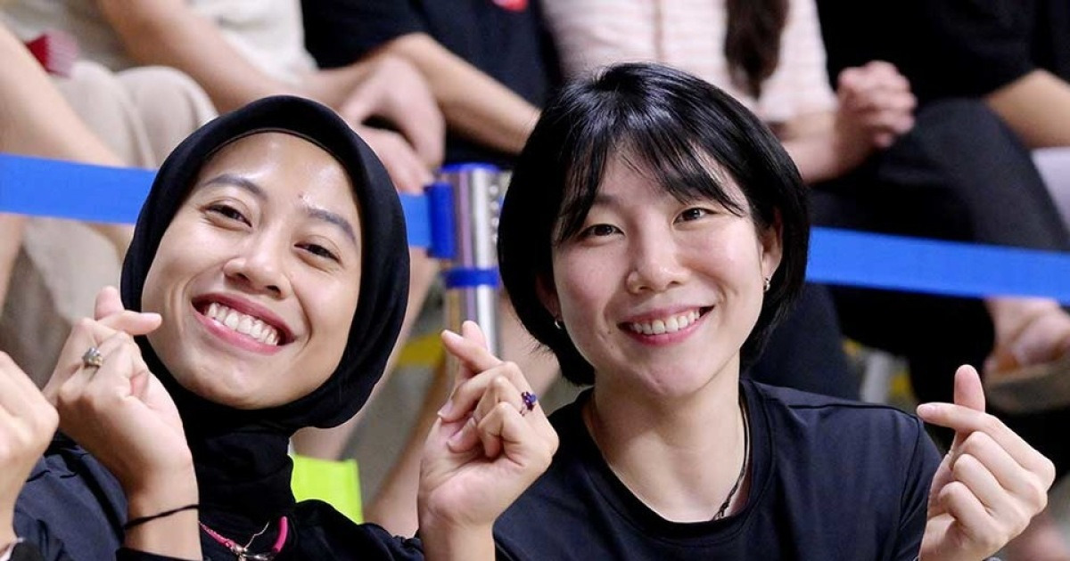 [Ms포토] KGC인삼공사 메가왓티-이소영 '관중석에서 응원하고 있어요'