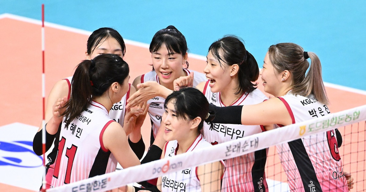 KGC인삼공사, 페퍼에 3-1 역전승…KOVO컵 4강 눈앞